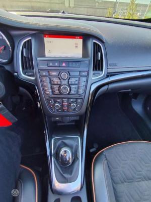 Black Opel Cascada 2015 in Siauliai, with an engine capacity of 1.40 L and mileage of 137 thousand km for 7999 €, photo 18 on AUTOMOTO.COM.LV