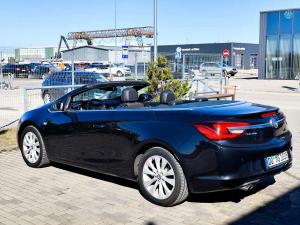 Black Opel Cascada 2015 in Siauliai, with an engine capacity of 1.40 L and mileage of 137 thousand km for 7999 €, photo 25 on AUTOMOTO.COM.LV