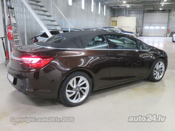Brown Opel Cascada 2013 in Tallinn, with an engine capacity of 2.00 L and mileage of 196 thousand km for 7900 €, photo 4 on AUTOMOTO.COM.LV