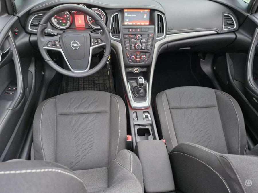 Brown Opel Cascada 2014 in Vilnius, with an engine capacity of 1.36 L and mileage of 145 thousand km for 5950 €, photo 15 on AUTOMOTO.COM.LV