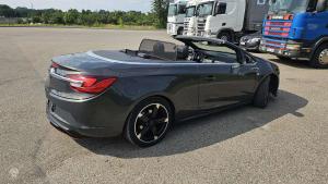Grey Opel Cascada 2014 in Elektrenai, with an engine capacity of 1.36 L and mileage of 120 thousand km for 6900 €, photo 6 on AUTOMOTO.COM.LV