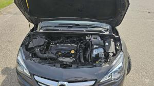 Grey Opel Cascada 2014 in Elektrenai, with an engine capacity of 1.36 L and mileage of 120 thousand km for 6900 €, photo 10 on AUTOMOTO.COM.LV