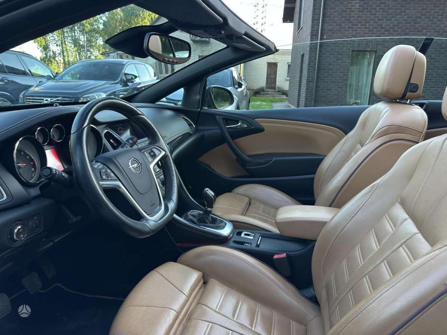 Grey Opel Cascada 2016 in Kaunas, with an engine capacity of 1.60 L and mileage of 220 thousand km for 7750 €, photo 9 on AUTOMOTO.COM.LV
