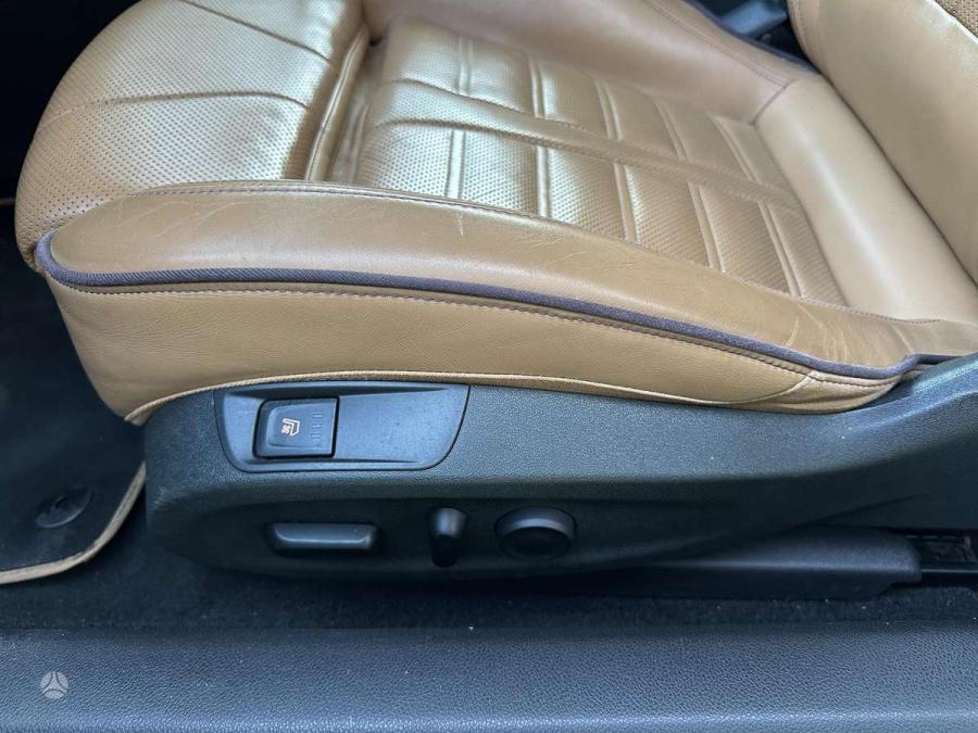 Grey Opel Cascada 2016 in Kaunas, with an engine capacity of 1.60 L and mileage of 220 thousand km for 7750 €, photo 10 on AUTOMOTO.COM.LV