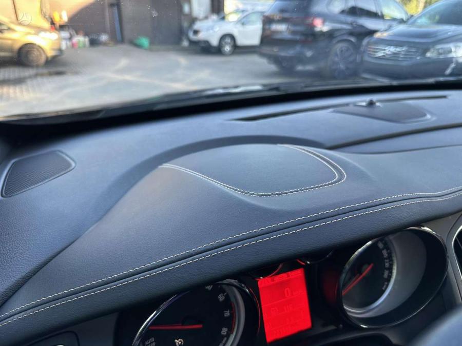 Grey Opel Cascada 2016 in Kaunas, with an engine capacity of 1.60 L and mileage of 220 thousand km for 7750 €, photo 20 on AUTOMOTO.COM.LV