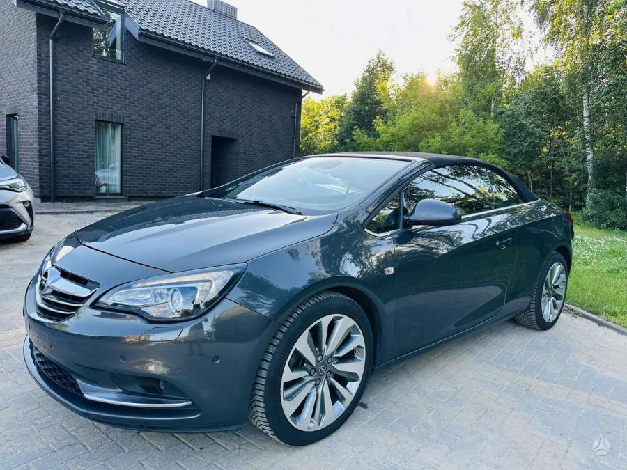 Grey Opel Cascada 2016 in Kaunas, with an engine capacity of 1.60 L and mileage of 220 thousand km for 7750 €, photo 23 on AUTOMOTO.COM.LV