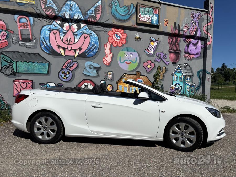 White Opel Cascada 2013 in Tallinn, with an engine capacity of 2.00 L and mileage of 282 thousand km for 7900 €, photo 4 on AUTOMOTO.COM.LV