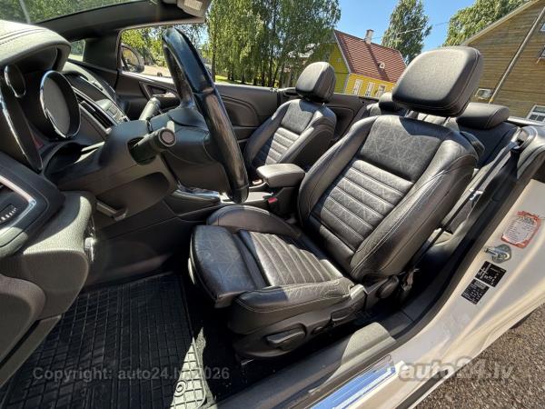 White Opel Cascada 2013 in Tallinn, with an engine capacity of 2.00 L and mileage of 282 thousand km for 7900 €, photo 10 on AUTOMOTO.COM.LV