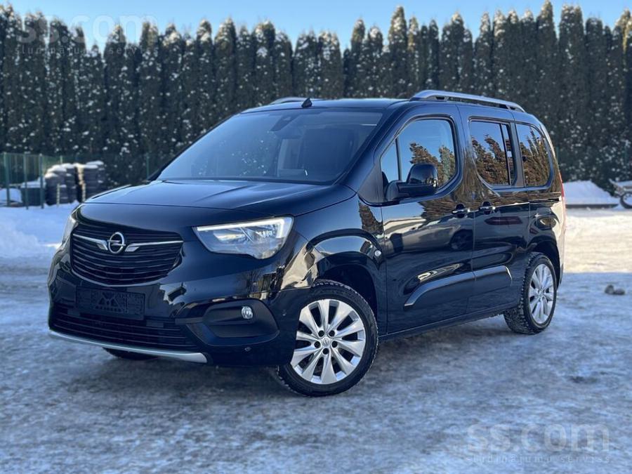 Black Opel Combo 2019 in Jelgava, with an engine capacity of 1.20 L and mileage of 101 thousand km for 9990 €, photo 1 on AUTOMOTO.COM.LV