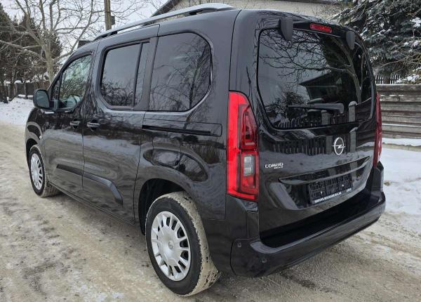 Black Opel Combo 2019 in Kaunas, with an engine capacity of 1.50 L and mileage of 240 thousand km for 8990 €, photo 6 on AUTOMOTO.COM.LV