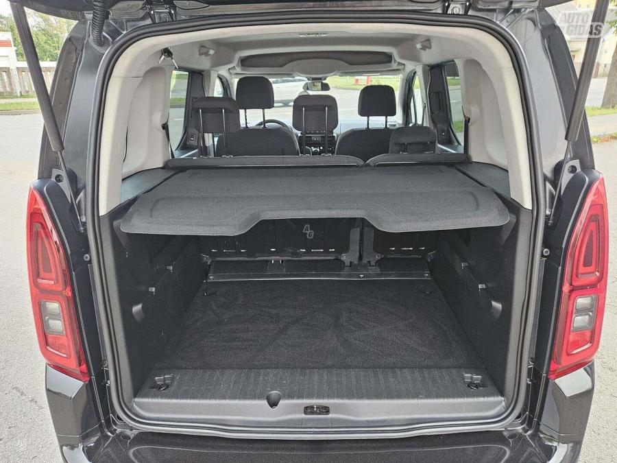 Melns Opel Combo 2019 Šauļi, ar dzinēja tilpumu 1.20 L un nobraukumu 176 tūkst. km par 8750 €, foto 11 vietnē AUTOMOTO.COM.LV