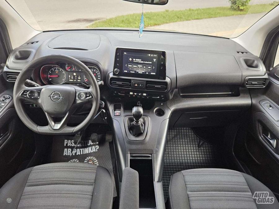 Melns Opel Combo 2019 Šauļi, ar dzinēja tilpumu 1.20 L un nobraukumu 176 tūkst. km par 8750 €, foto 12 vietnē AUTOMOTO.COM.LV
