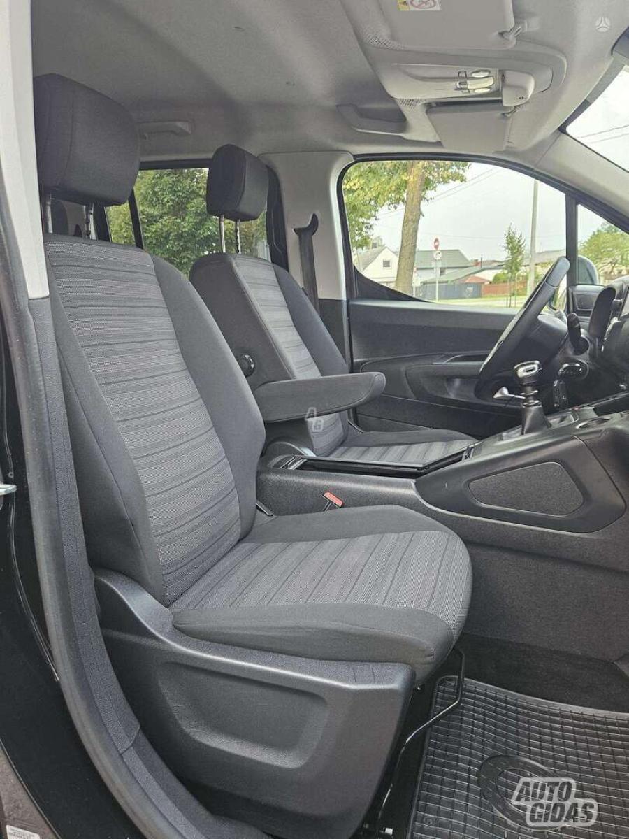 Melns Opel Combo 2019 Šauļi, ar dzinēja tilpumu 1.20 L un nobraukumu 176 tūkst. km par 8750 €, foto 15 vietnē AUTOMOTO.COM.LV
