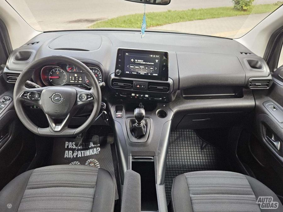 Black Opel Combo 2019 in Siauliai, with an engine capacity of 1.20 L and mileage of 176 thousand km for 8450 €, photo 12 on AUTOMOTO.COM.LV