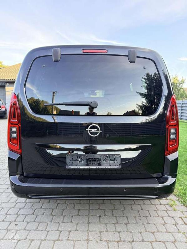 Black Opel Combo 2020 in Marijampole, with an engine capacity of 1.50 L and mileage of 177 thousand km for 10900 €, photo 8 on AUTOMOTO.COM.LV