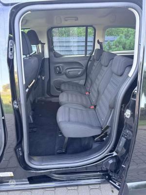 Melns Opel Combo 2020 Marijampole, ar dzinēja tilpumu 1.50 L un nobraukumu 177 tūkst. km par 10900 €, foto 13 vietnē AUTOMOTO.COM.LV