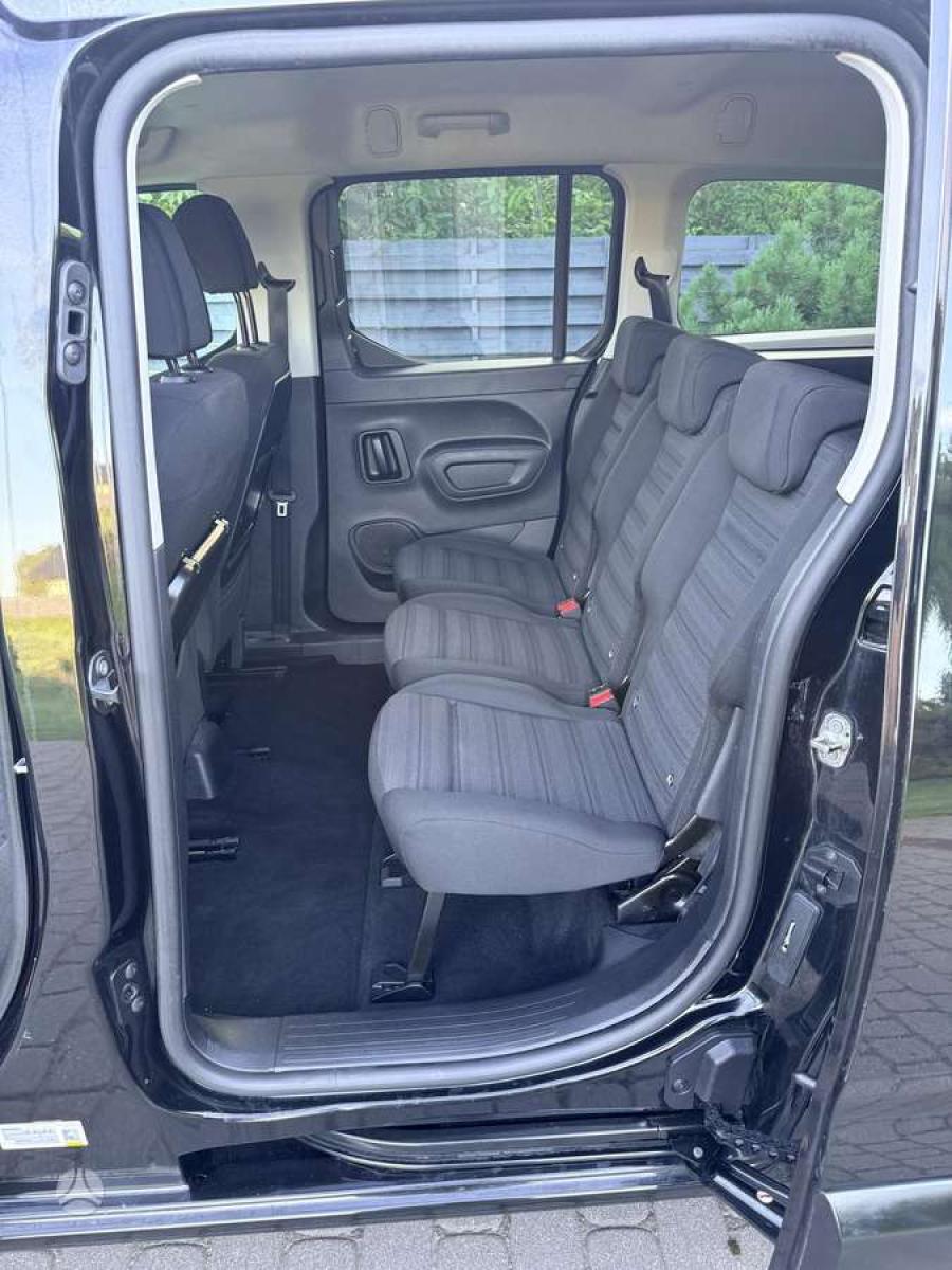 Melns Opel Combo 2020 Marijampole, ar dzinēja tilpumu 1.50 L un nobraukumu 177 tūkst. km par 10900 €, foto 13 vietnē AUTOMOTO.COM.LV