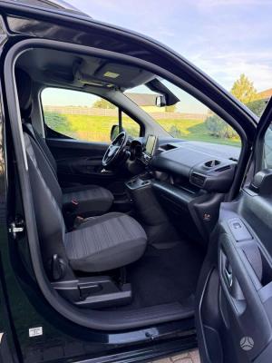 Melns Opel Combo 2020 Marijampole, ar dzinēja tilpumu 1.50 L un nobraukumu 177 tūkst. km par 10900 €, foto 14 vietnē AUTOMOTO.COM.LV