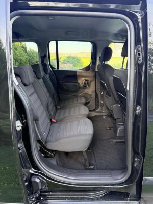 Melns Opel Combo 2020 Marijampole, ar dzinēja tilpumu 1.50 L un nobraukumu 177 tūkst. km par 10900 €, foto 15 vietnē AUTOMOTO.COM.LV