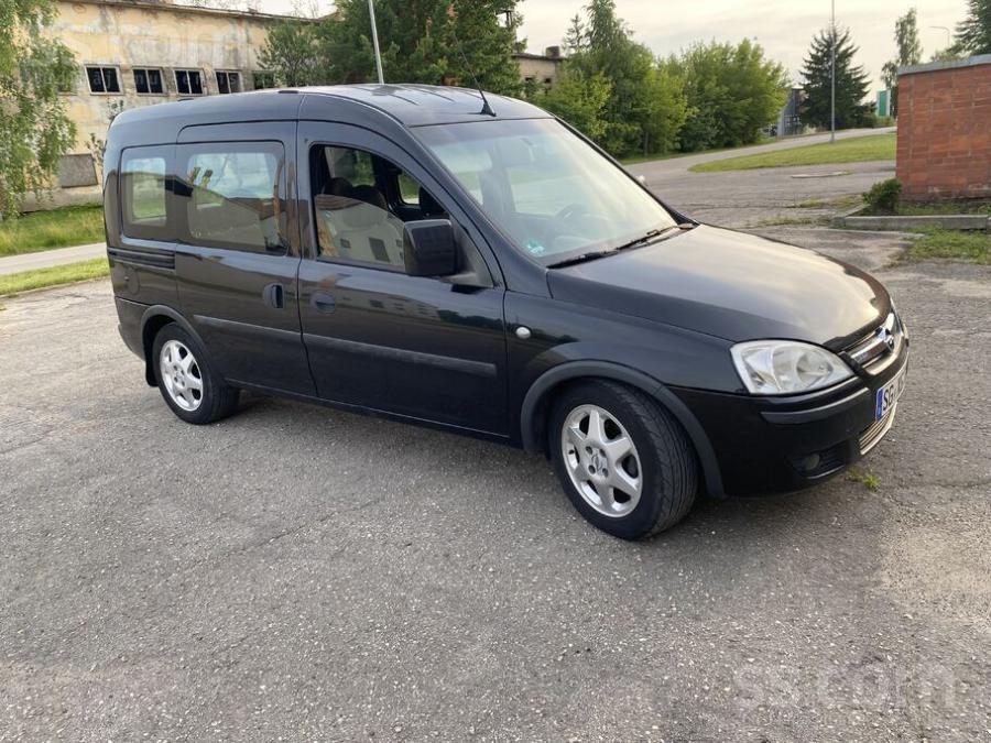 Black Opel Combo 2009 in Ludza, with an engine capacity of 1.30 L and mileage of 0 thousand km for 2550 €, photo 7 on AUTOMOTO.COM.LV