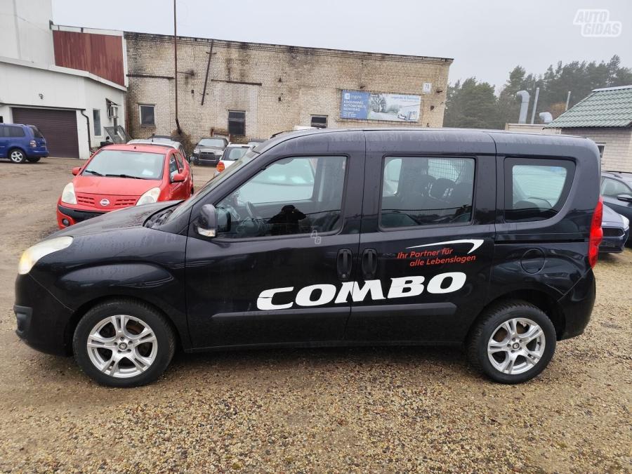 Melns Opel Combo 2015 Utena, ar dzinēja tilpumu 2.00 L un nobraukumu 187 tūkst. km par 5850 €, foto 11 vietnē AUTOMOTO.COM.LV