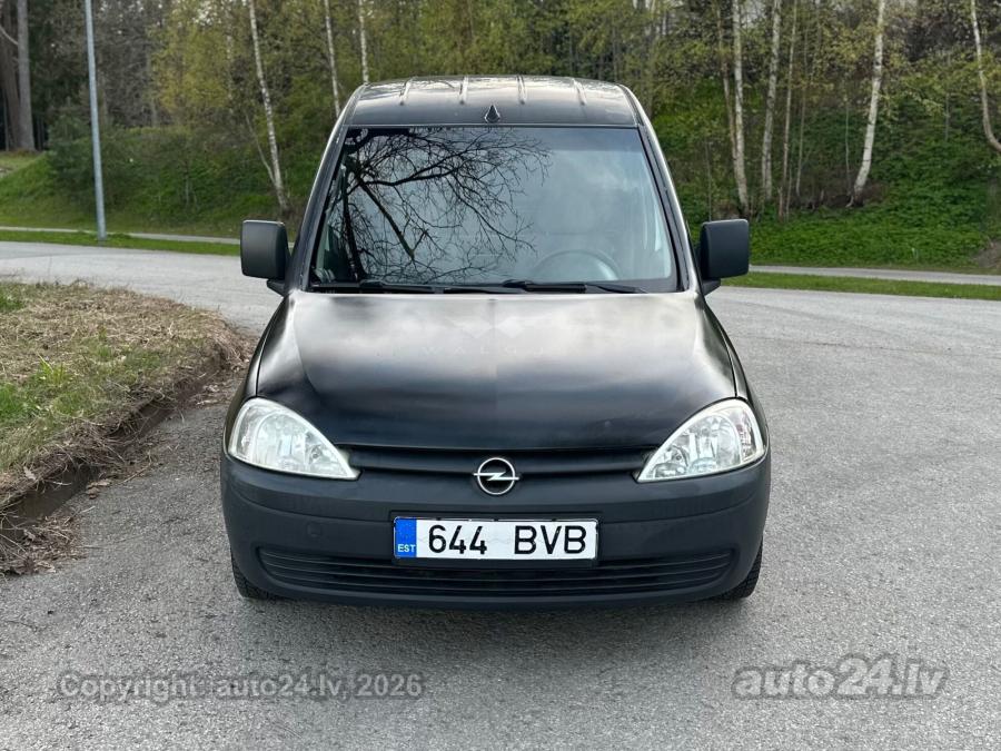Black Opel Combo 2003 in Tallinn, with an engine capacity of 1.70 L and mileage of 204 thousand km for 990 €, photo 9 on AUTOMOTO.COM.LV