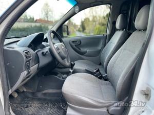 Black Opel Combo 2003 in Tallinn, with an engine capacity of 1.70 L and mileage of 204 thousand km for 990 €, photo 12 on AUTOMOTO.COM.LV