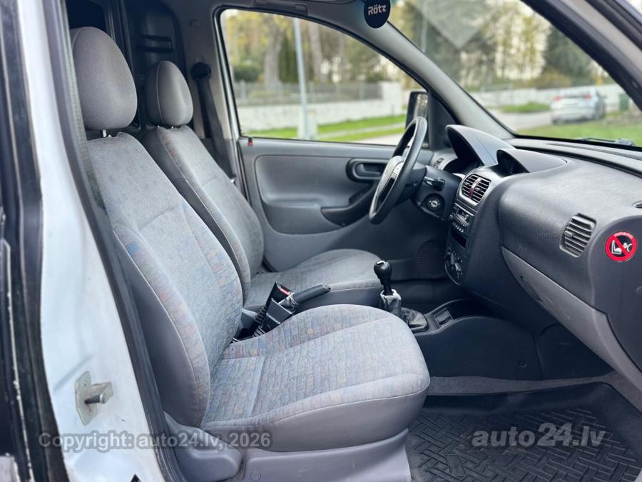 Black Opel Combo 2003 in Tallinn, with an engine capacity of 1.70 L and mileage of 204 thousand km for 990 €, photo 13 on AUTOMOTO.COM.LV