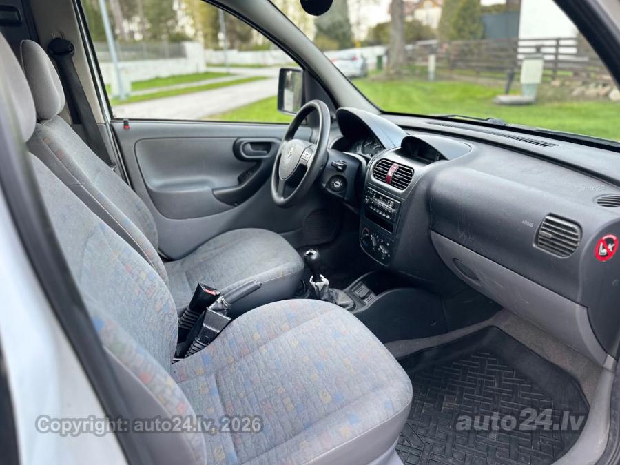 Black Opel Combo 2003 in Tallinn, with an engine capacity of 1.70 L and mileage of 204 thousand km for 990 €, photo 15 on AUTOMOTO.COM.LV