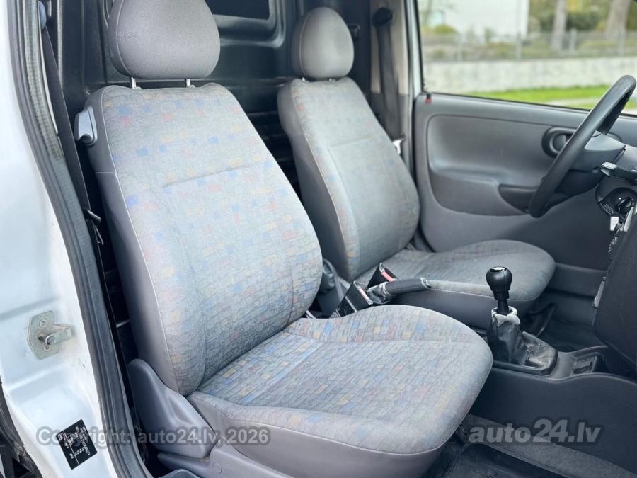 Black Opel Combo 2003 in Tallinn, with an engine capacity of 1.70 L and mileage of 204 thousand km for 990 €, photo 16 on AUTOMOTO.COM.LV