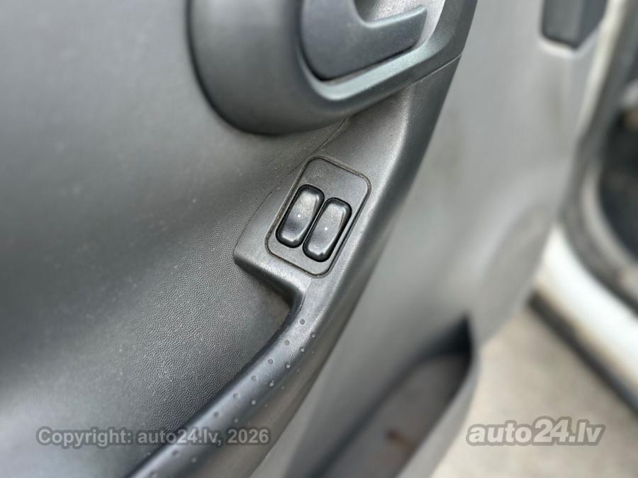 Black Opel Combo 2003 in Tallinn, with an engine capacity of 1.70 L and mileage of 204 thousand km for 990 €, photo 18 on AUTOMOTO.COM.LV
