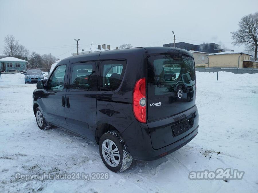 Melns Opel Combo 2015 Rakvere, ar dzinēja tilpumu 1.60 L un nobraukumu 228 tūkst. km par 5500 €, foto 3 vietnē AUTOMOTO.COM.LV