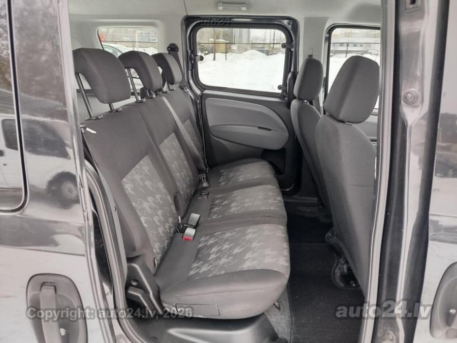 Melns Opel Combo 2015 Rakvere, ar dzinēja tilpumu 1.60 L un nobraukumu 228 tūkst. km par 5500 €, foto 9 vietnē AUTOMOTO.COM.LV