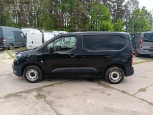 Black Opel Combo 2019 in Ogre, with an engine capacity of 1.60 L and mileage of 0 thousand km for 6500 €, photo 3 on AUTOMOTO.COM.LV