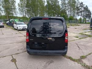Black Opel Combo 2019 in Ogre, with an engine capacity of 1.60 L and mileage of 0 thousand km for 6500 €, photo 5 on AUTOMOTO.COM.LV