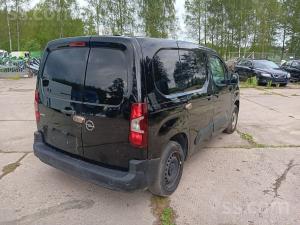 Black Opel Combo 2019 in Ogre, with an engine capacity of 1.60 L and mileage of 0 thousand km for 6500 €, photo 6 on AUTOMOTO.COM.LV