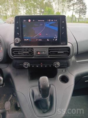 Black Opel Combo 2019 in Ogre, with an engine capacity of 1.60 L and mileage of 0 thousand km for 6500 €, photo 13 on AUTOMOTO.COM.LV