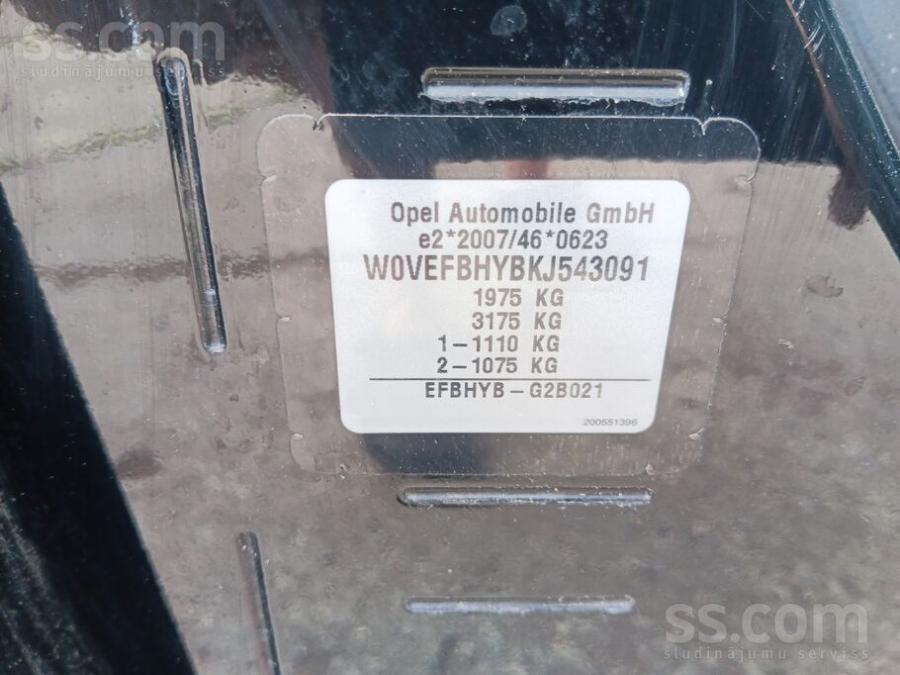 Black Opel Combo 2019 in Ogre, with an engine capacity of 1.60 L and mileage of 0 thousand km for 6500 €, photo 15 on AUTOMOTO.COM.LV