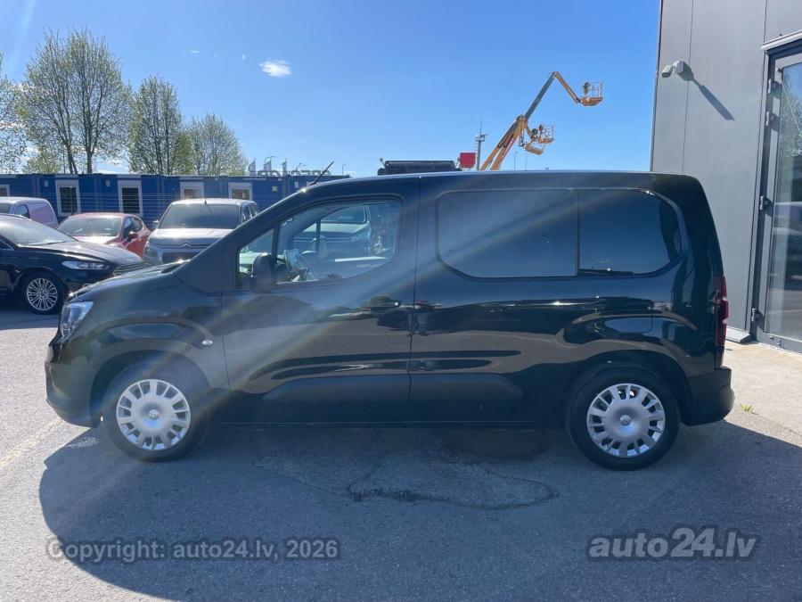 Melns Opel Combo 2020 Tartu, ar dzinēja tilpumu 1.50 L un nobraukumu 129 tūkst. km par 11990 €, foto 7 vietnē AUTOMOTO.COM.LV