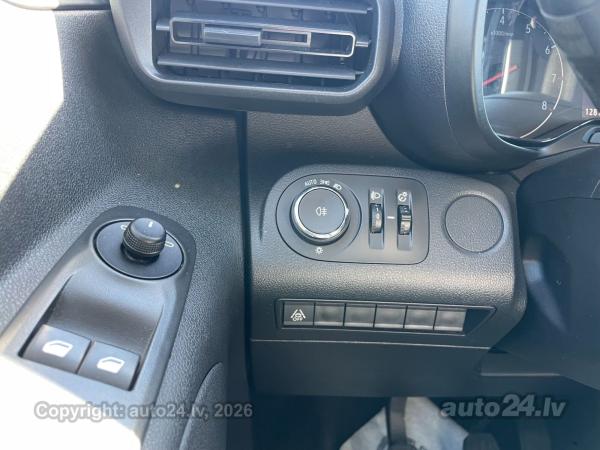 Melns Opel Combo 2020 Tartu, ar dzinēja tilpumu 1.50 L un nobraukumu 129 tūkst. km par 11990 €, foto 10 vietnē AUTOMOTO.COM.LV