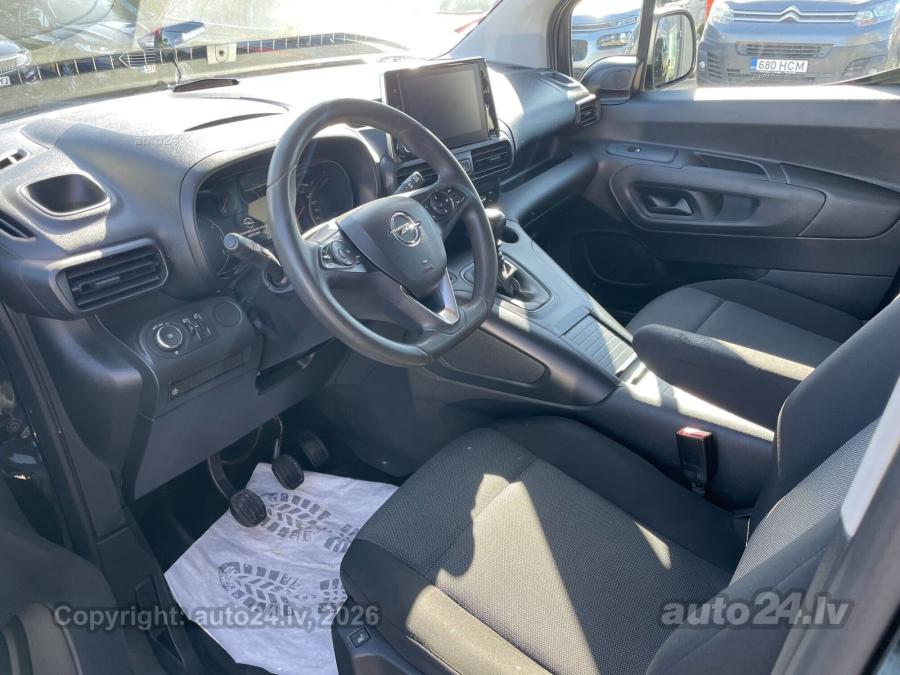Melns Opel Combo 2020 Tartu, ar dzinēja tilpumu 1.50 L un nobraukumu 129 tūkst. km par 11990 €, foto 12 vietnē AUTOMOTO.COM.LV