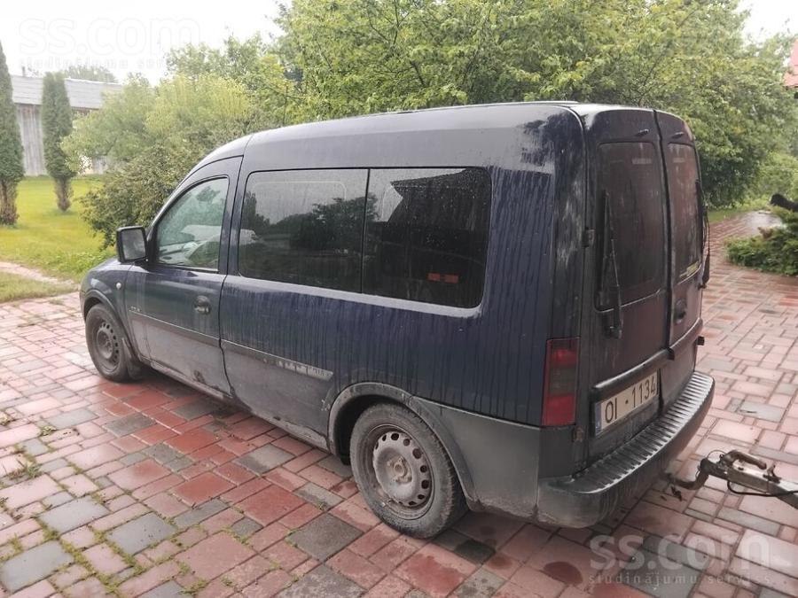 Синий Опель Комбо груз.-пасс. 2003 в Екабпилс, объемом двигателя 1.70 л и пробегом 0 тыс. км за 790 €, фото 3 на AUTOMOTO.COM.LV