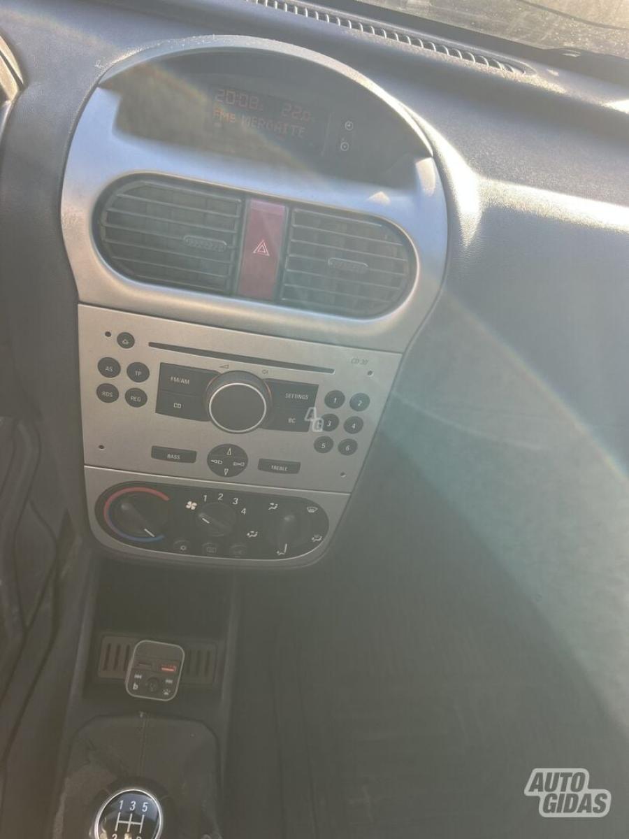 Zils Opel Combo 2006 Šauļi, ar dzinēja tilpumu 1.70 L un nobraukumu 288 tūkst. km par 949 €, foto 15 vietnē AUTOMOTO.COM.LV