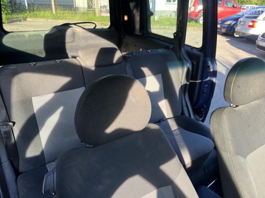 Zils Opel Combo 2006 Šauļi, ar dzinēja tilpumu 1.70 L un nobraukumu 288 tūkst. km par 949 €, foto 18 vietnē AUTOMOTO.COM.LV