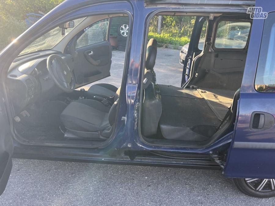 Zils Opel Combo 2006 Šauļi, ar dzinēja tilpumu 1.70 L un nobraukumu 288 tūkst. km par 949 €, foto 19 vietnē AUTOMOTO.COM.LV