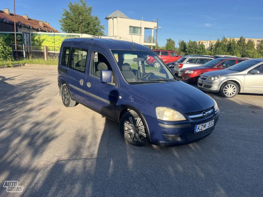 Blue Opel Combo 2006 in Siauliai, with an engine capacity of 1.70 L and mileage of 288 thousand km for 949 €, photo 1 on AUTOMOTO.COM.LV