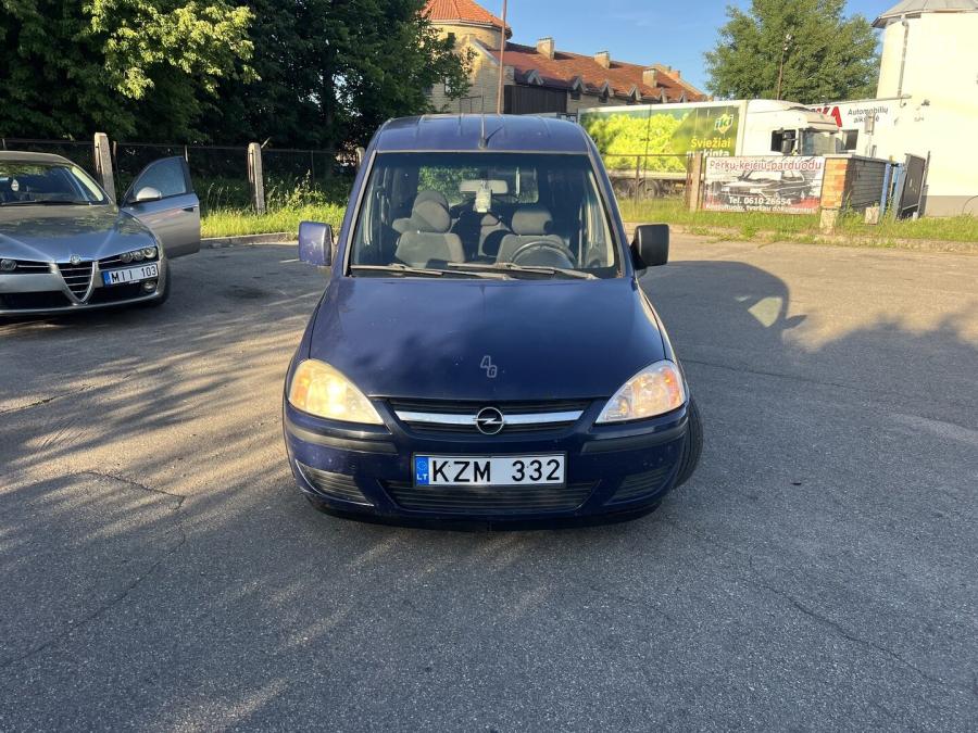 Blue Opel Combo 2006 in Siauliai, with an engine capacity of 1.70 L and mileage of 288 thousand km for 949 €, photo 3 on AUTOMOTO.COM.LV