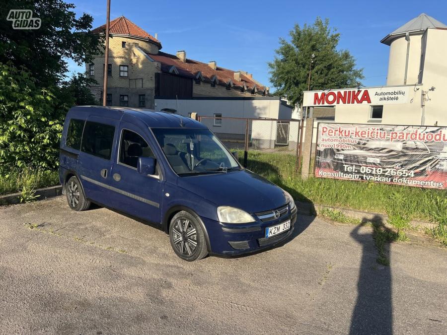 Blue Opel Combo 2006 in Siauliai, with an engine capacity of 1.70 L and mileage of 288 thousand km for 949 €, photo 9 on AUTOMOTO.COM.LV