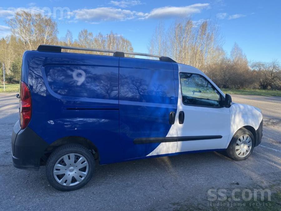 Zils Opel Combo 2013 Rīga, ar dzinēja tilpumu 1.60 L un nobraukumu 258 tūkst. km par 3700 €, foto 7 vietnē AUTOMOTO.COM.LV