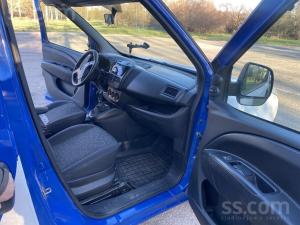 Zils Opel Combo 2013 Rīga, ar dzinēja tilpumu 1.60 L un nobraukumu 258 tūkst. km par 3700 €, foto 12 vietnē AUTOMOTO.COM.LV